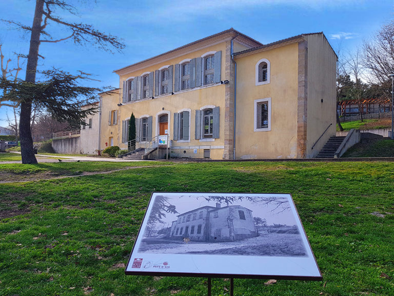 Bonjour ! - Le village de Bouc Bel Air